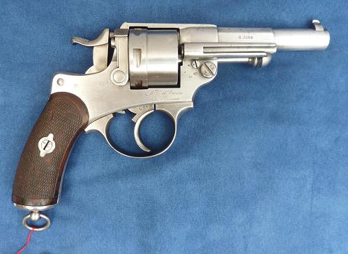 A closer look at the Swiss Model 1882 Revolver : r/guns